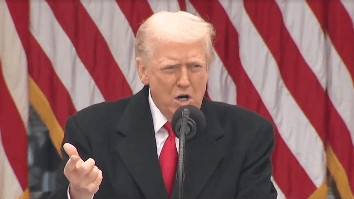 Trump sparks controversy at turkey pardoning following speech about ...