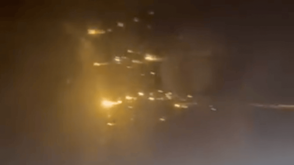 Moment passing plane caught Elon Musk's SpaceX explosion at 30,000 feet ...