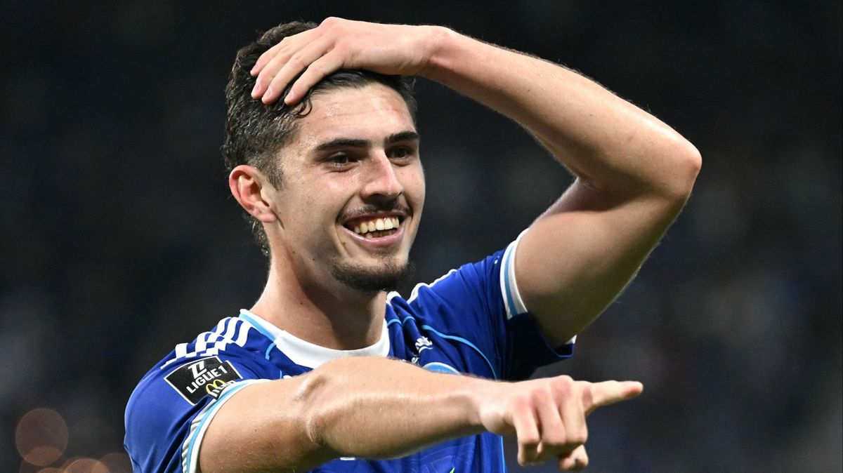 Chelsea Push to Sign 'Argentine Alan Shearer' in Potential Fast-Track ...