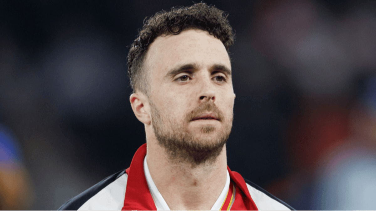 Liverpool player Diogo Jota dies in car accident alongside brother as ...