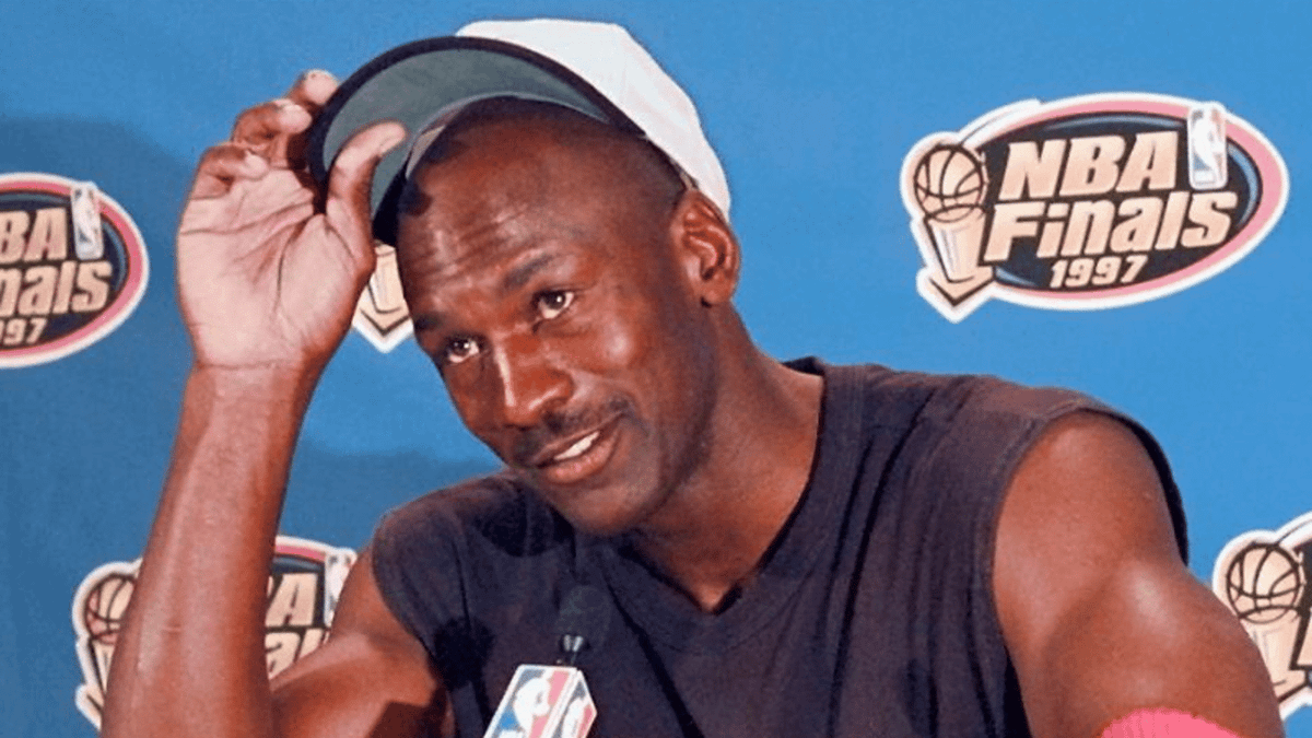Michael Jordan gave brutal response after 'putting reporter in hospital ...