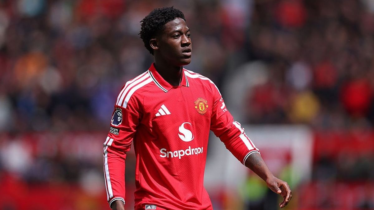 Kobbie Mainoo set for new Man Utd role as club adopts PSG blueprint ...