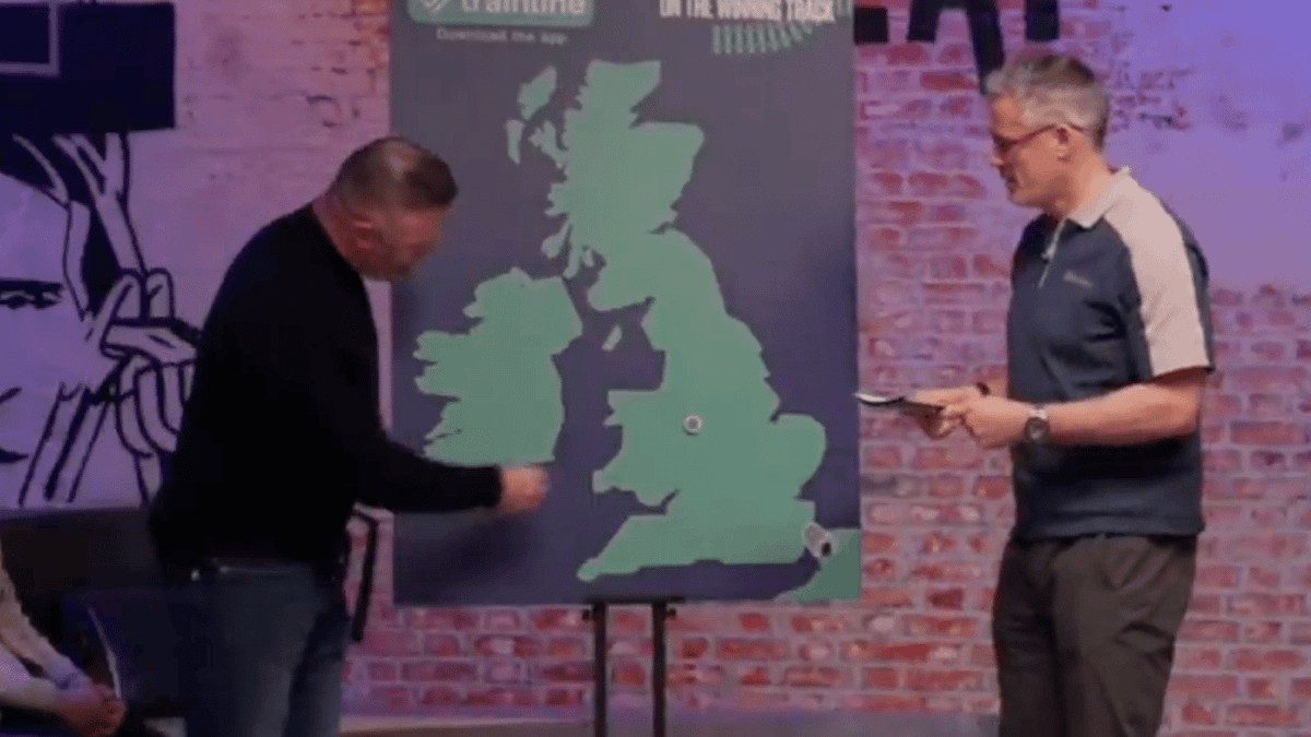 'Unbelievable' footage of Wayne Rooney not knowing where boyhood club ...