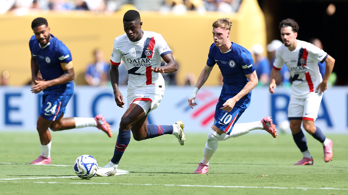 FIFA 'ignore' important football rule during Club World Cup final ...