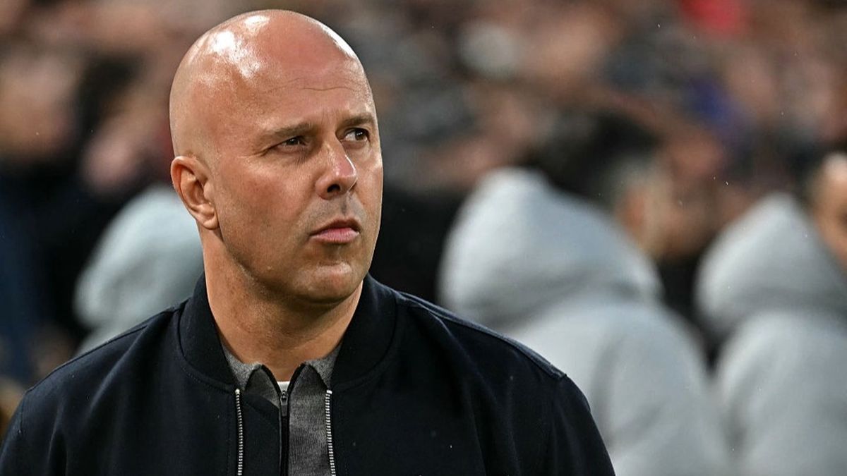Arne Slot among favourites for shock Premier League job after leaving ...