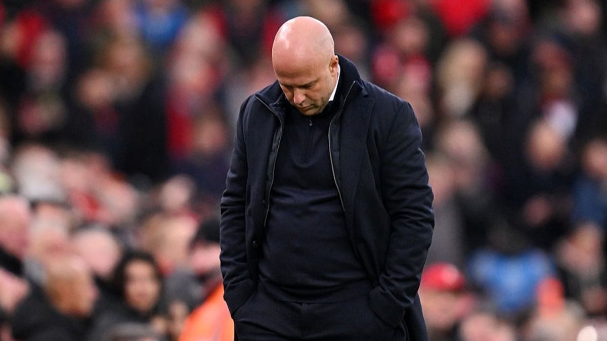 Liverpool Told Arne Slot Sack Decision Following Forest Defeat