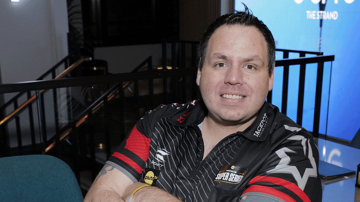 Adrian Lewis makes darts comeback after 29-month absence as fans react ...