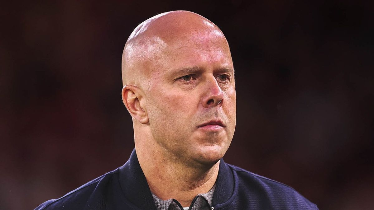 Liverpool fans fume at two Arne Slot decisions for 'costing' them the ...