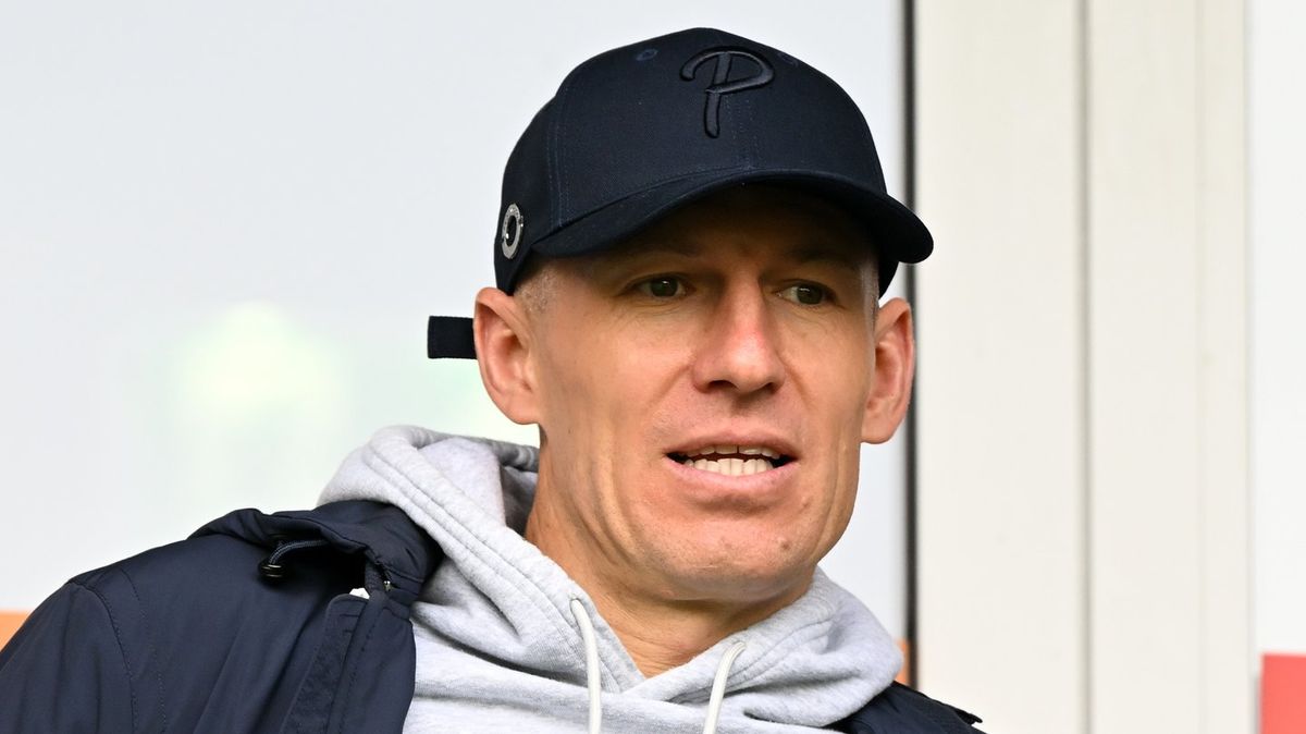 Arjen Robben Turns Professional in New Sport Four Years After Football ...