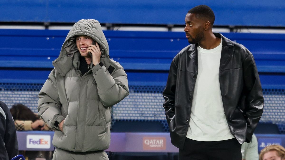 Chelsea Fans in Disbelief at Cole Palmer Comment on Romeo Lavia's ...