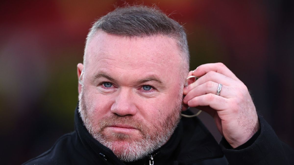 Wayne Rooney leaves co-host stunned with comment about Wrexham vs Chelsea