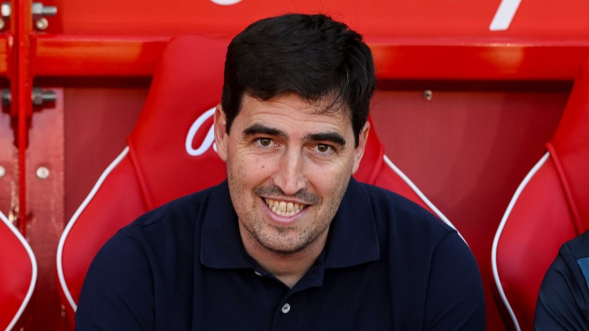 Andoni Iraola demands five new signings and four Liverpool exits in ...