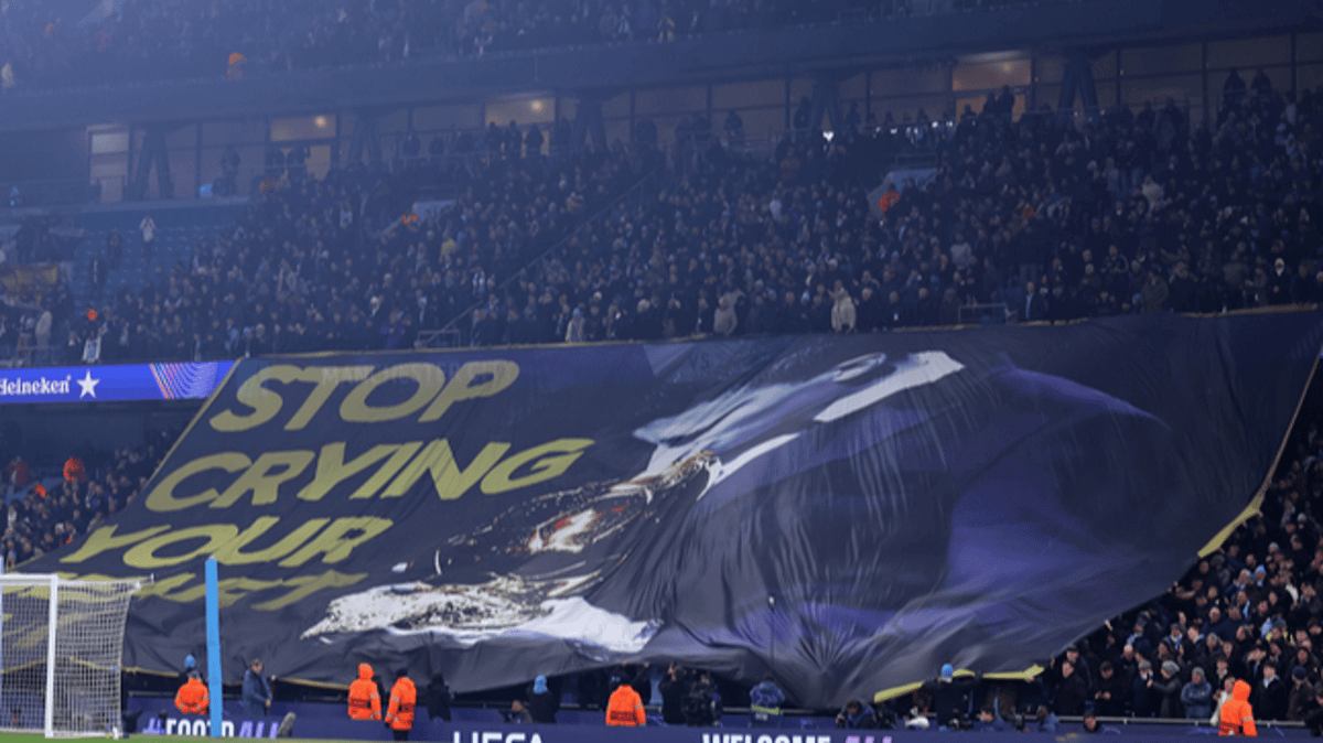 Rodri's incredible reaction to Man City fans revealing huge tifo ahead ...