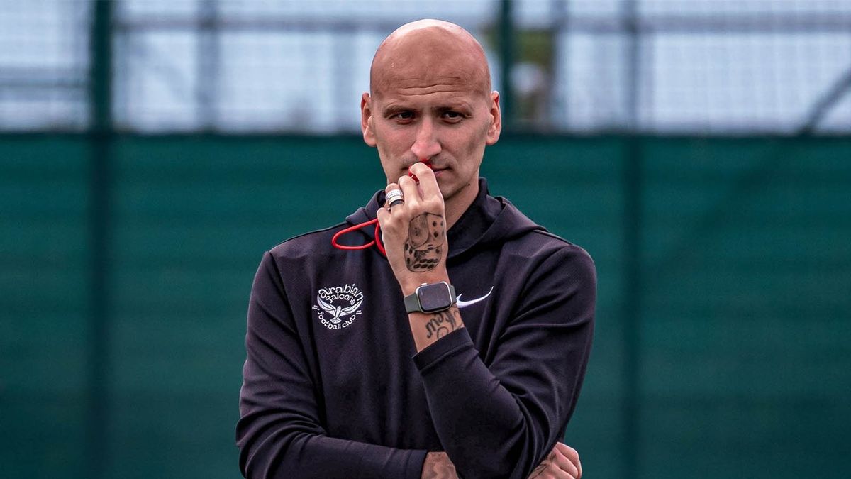 Jonjo Shelvey retires from football and immediately takes manager job