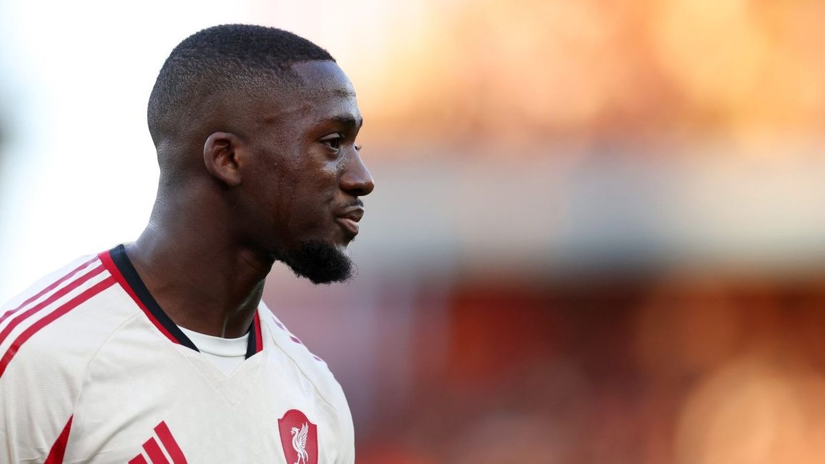 Ibrahima Konate faces awkward conversation at new club as dream shirt ...