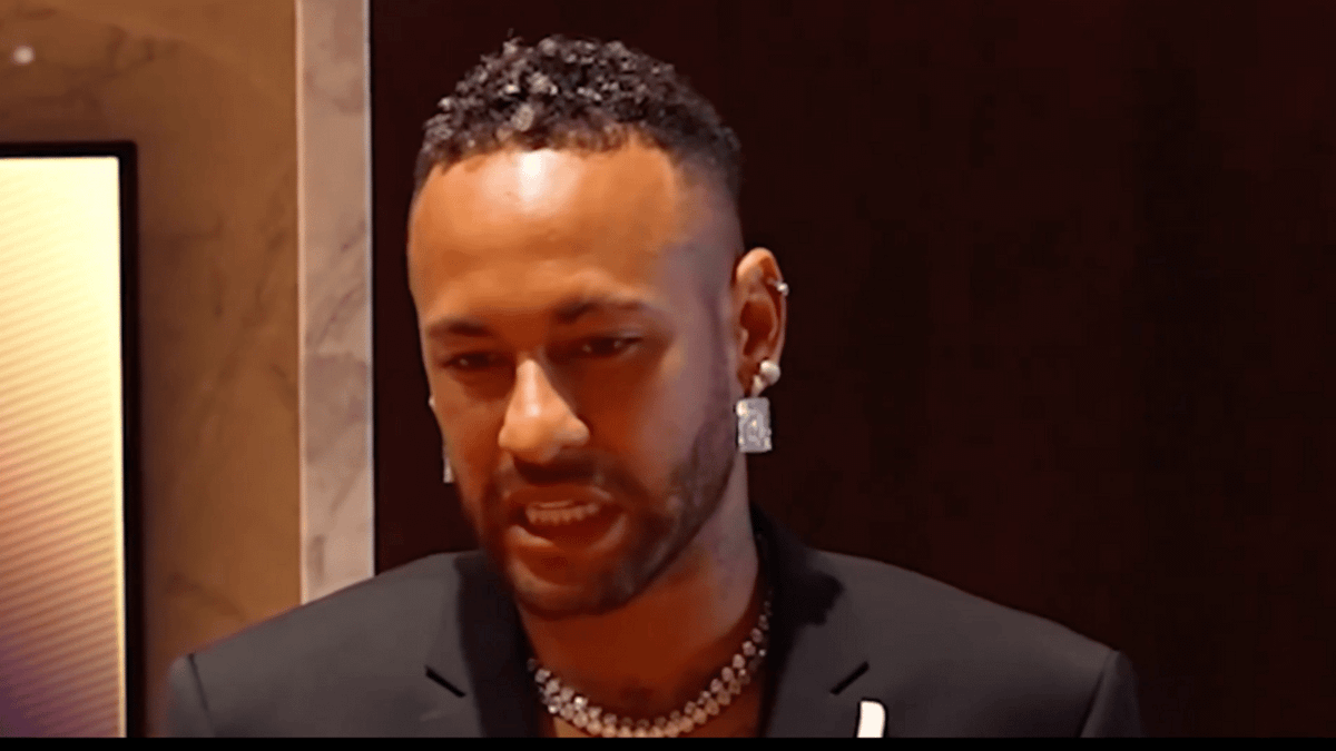 Neymar snubs Lionel Messi when naming the true 'king' of football and ...