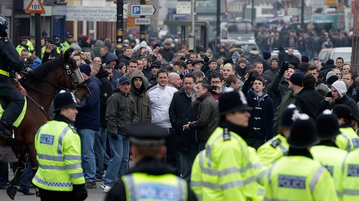 Millwall firm handed out terrifying leaflet at match after fan was ...