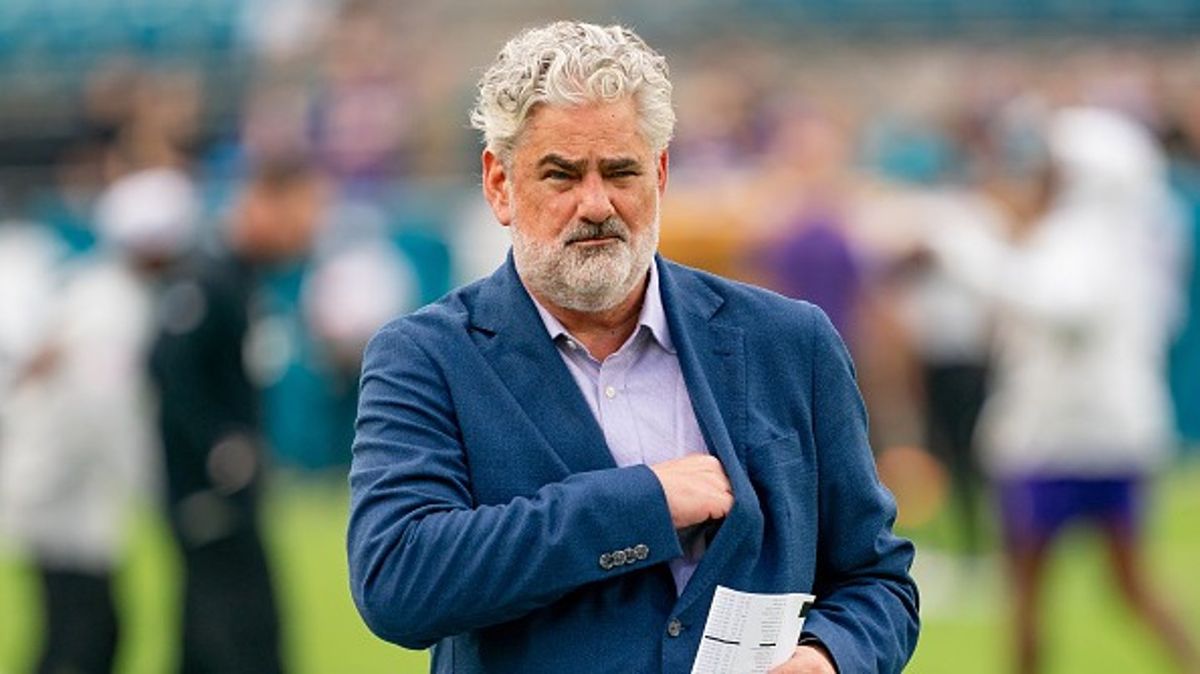 NFL Announcer Issues Apology After ICE Joke And Takes Himself Off Air