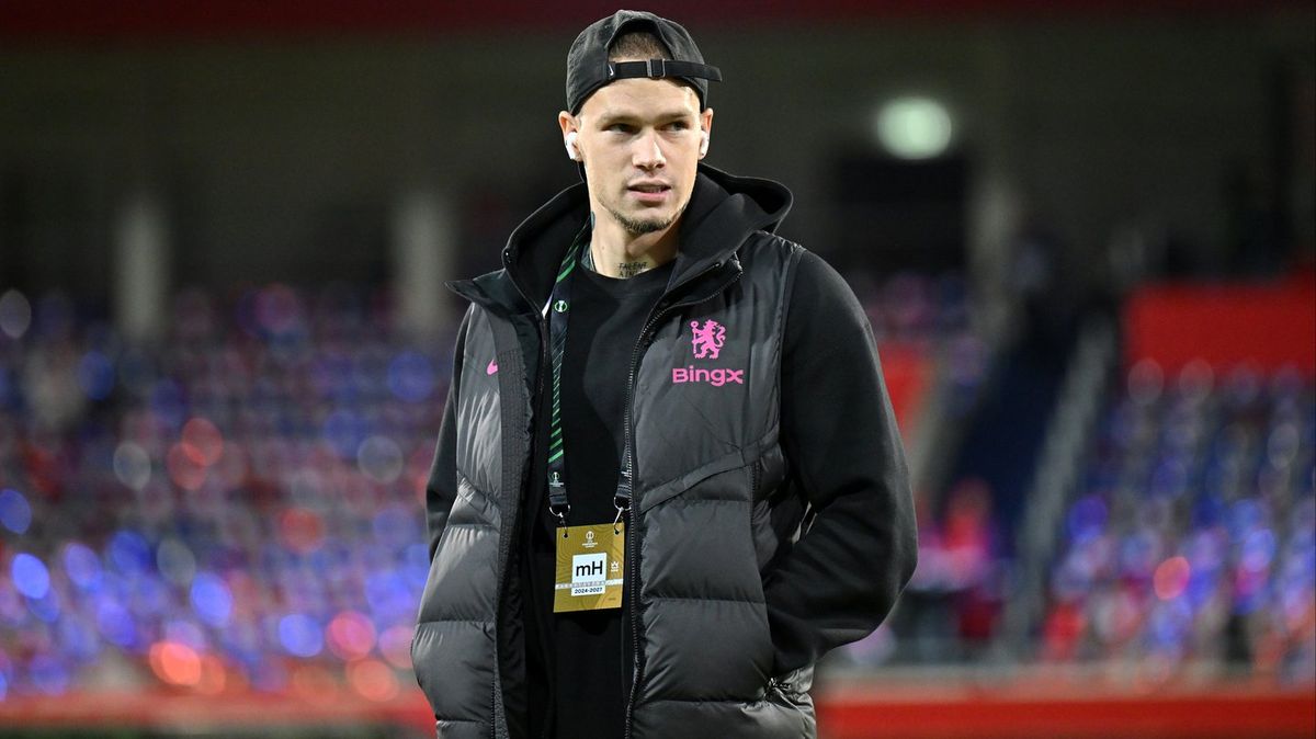 Mykhailo Mudryk spotted training at shock English club as Chelsea star ...