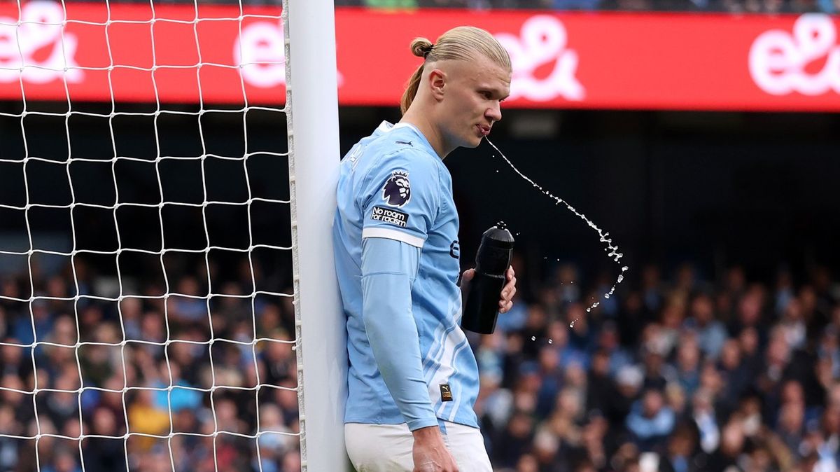 Former Premier League player reveals hidden reason players spit out drinks