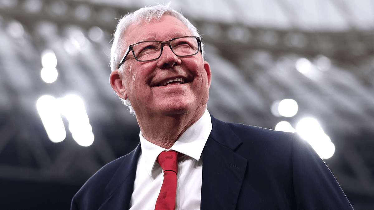 Sir Alex Ferguson Brutally Rejected by Dream Signing's Dad With Shake ...