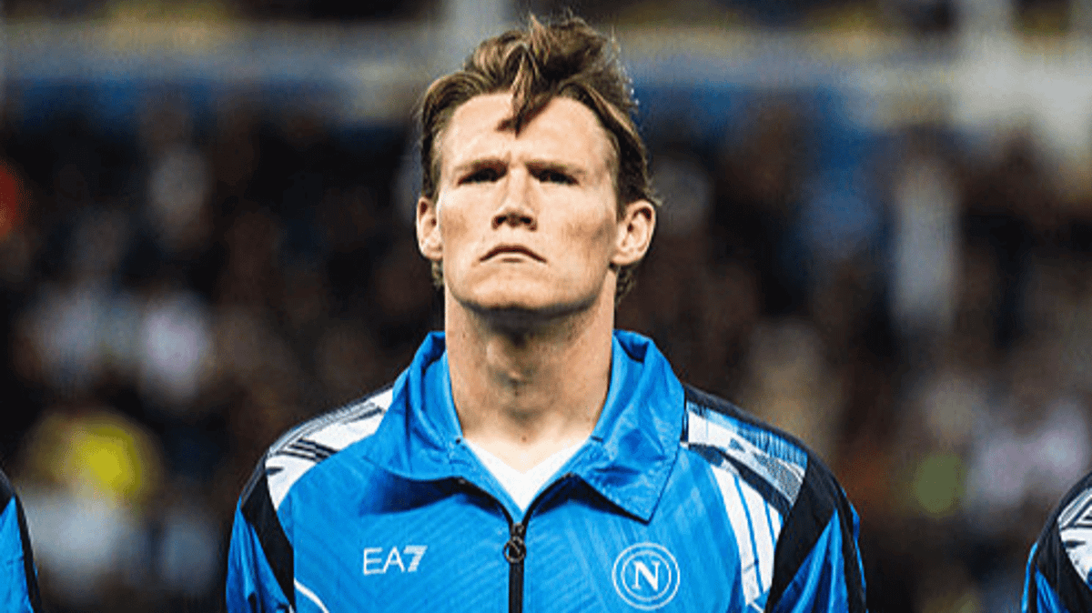 Napoli eye 'new Scott McTominay' signing that needs €20 million sale to ...