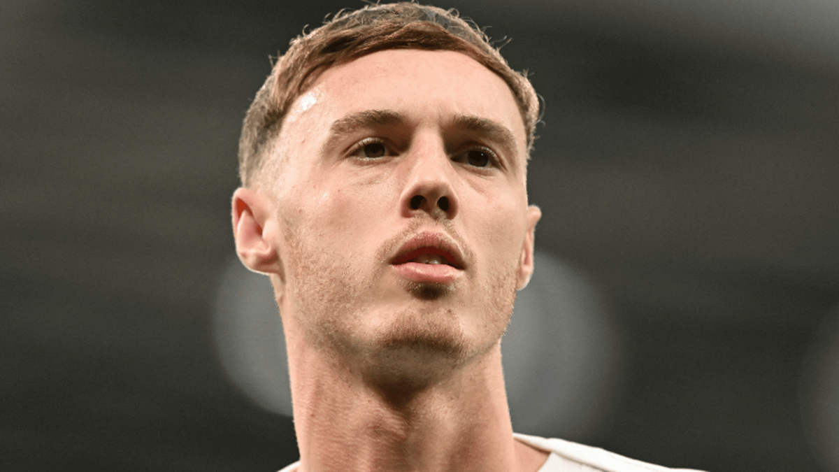 Cole Palmer sent major warning about Man Utd transfer as two players ...