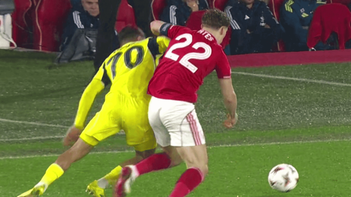 TNT Sports refuse to show replay as Ryan Yates suffers horror injury ...