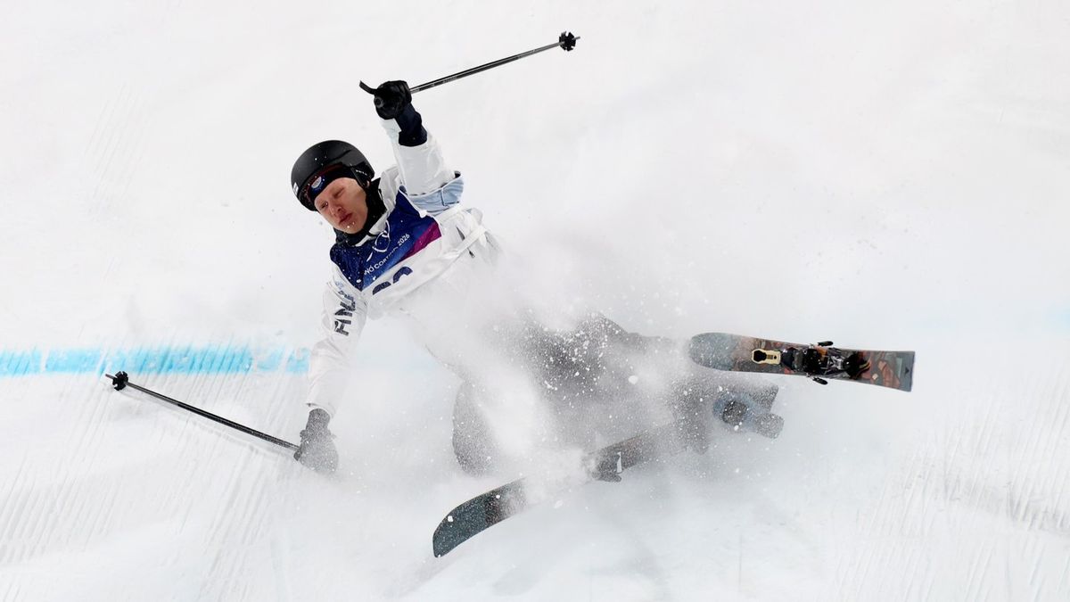 Finnish skier knocked out cold in horrific crash at Winter Olympic Games
