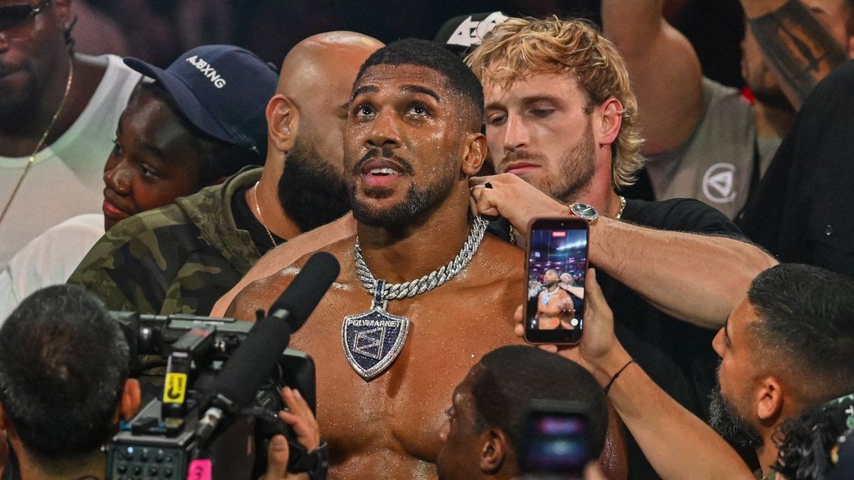 Logan Paul Explains Why He Tried to Snatch Anthony Joshua's Chain After ...
