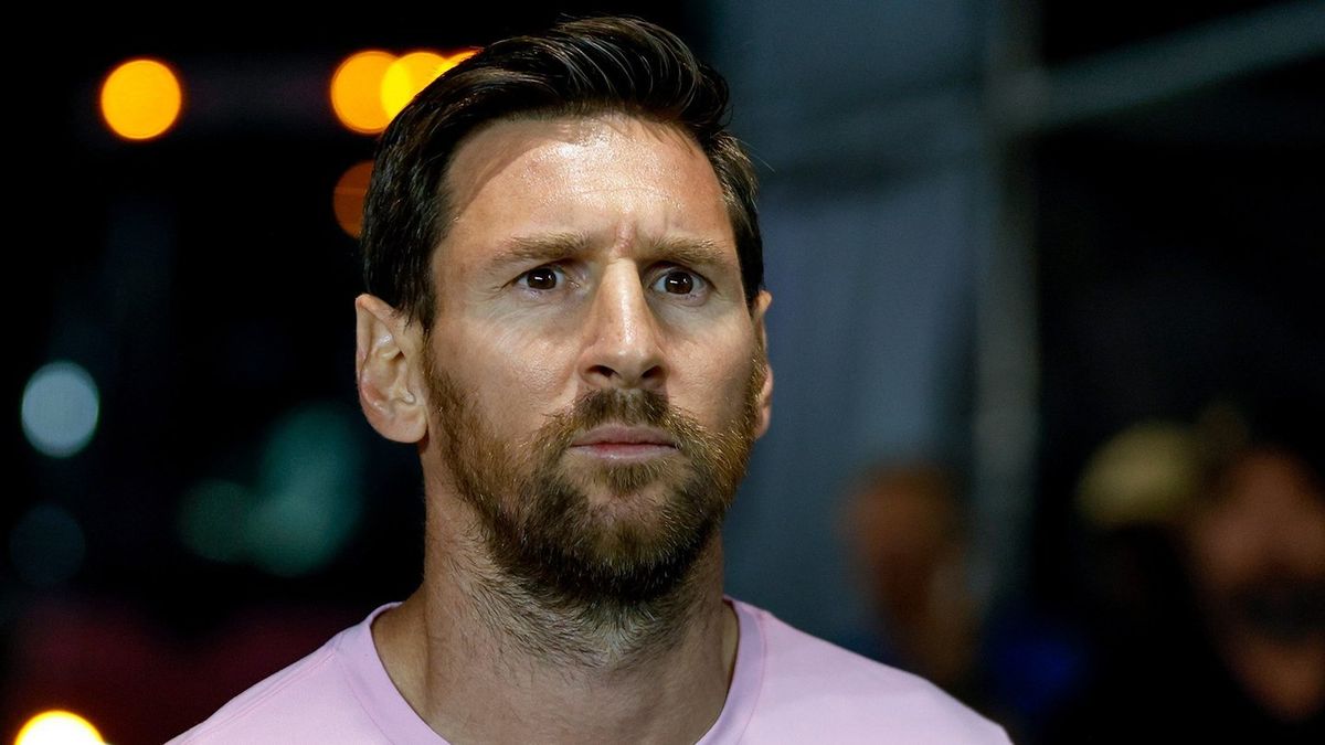 Lionel Messi’s One and Only Apology to Rival Fans After Scoring