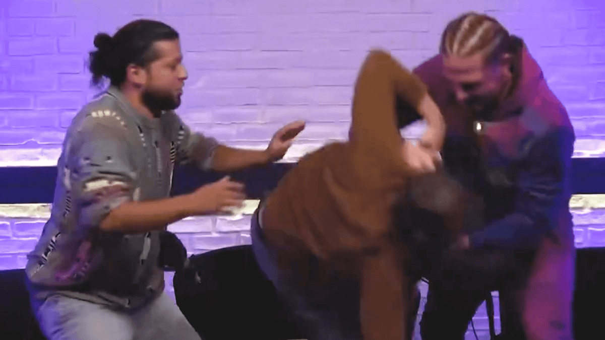 Ex-UFC Fighter Attacks Reporter on Podcast After 'Payday' Comment