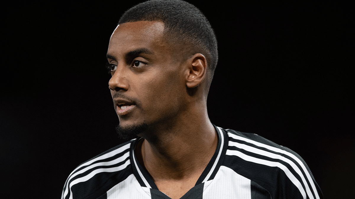 Craig Hope issues major Alexander Isak to Liverpool update after Luis ...