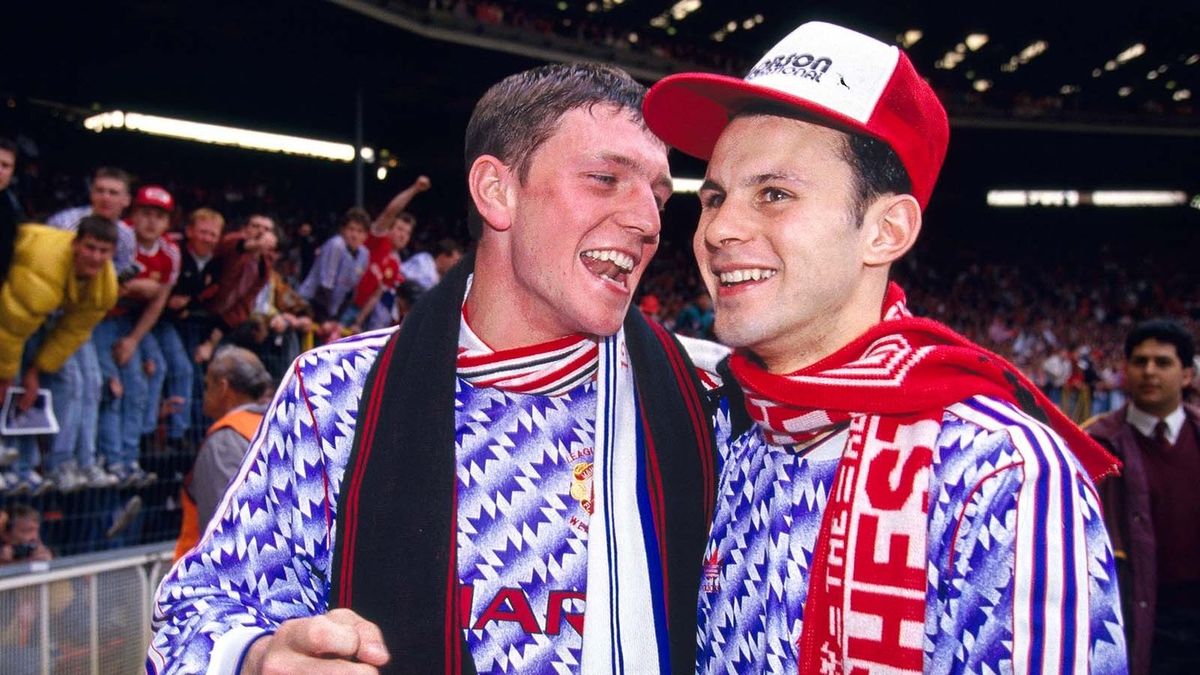 Sir Alex Ferguson scared players into wardrobes in party broken up by ...