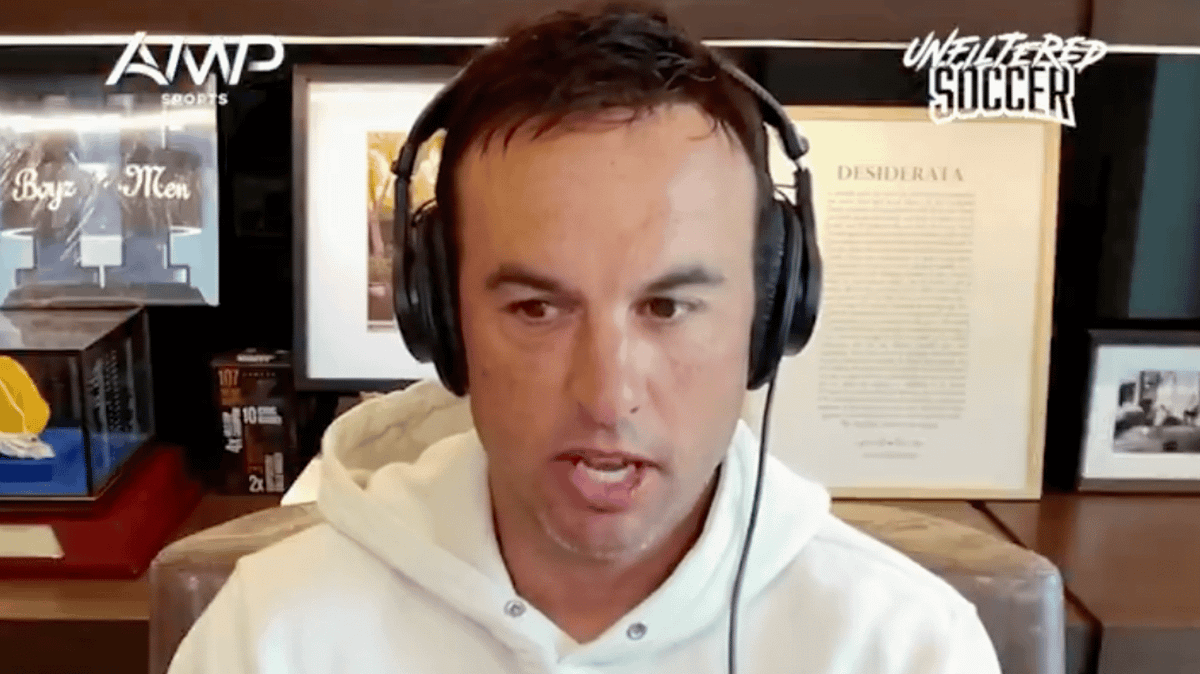 Landon Donovan is going viral after playing 'don't speak until you hear ...