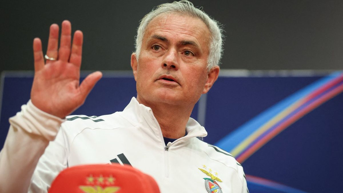 Jose Mourinho 'waiting on call' from former club as contract clause emerges