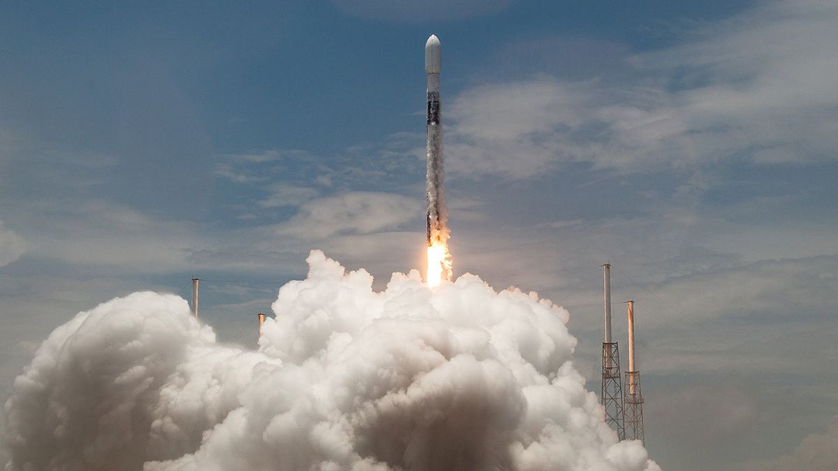 Elon Musk's SpaceX rocket erupts into massive fireball after it hit ...