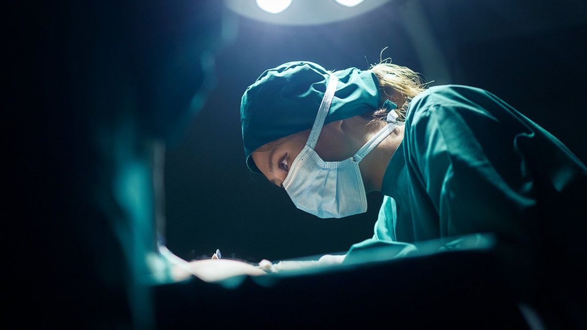Major medical body warns against controversial limb lengthening surgery ...