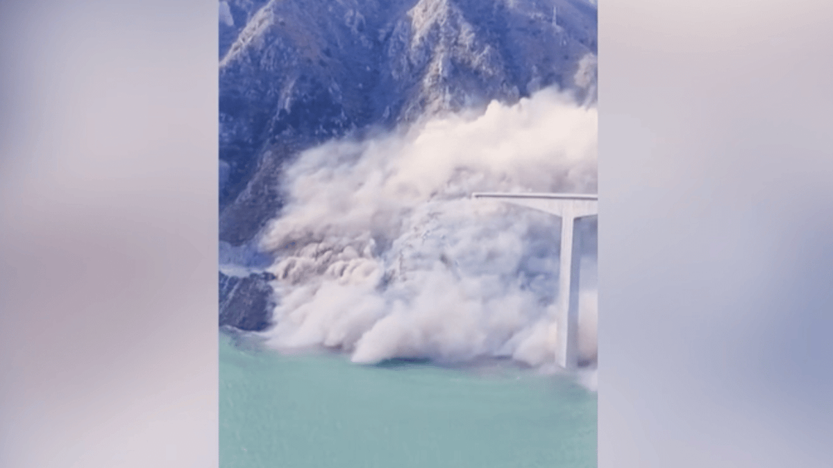 Horrific scenes as 2,500ft bridge collapses in China just months after ...