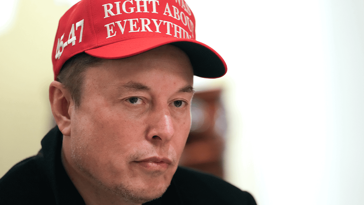 Elon Musk savagely calls out major Twitch streamer after he issued ...