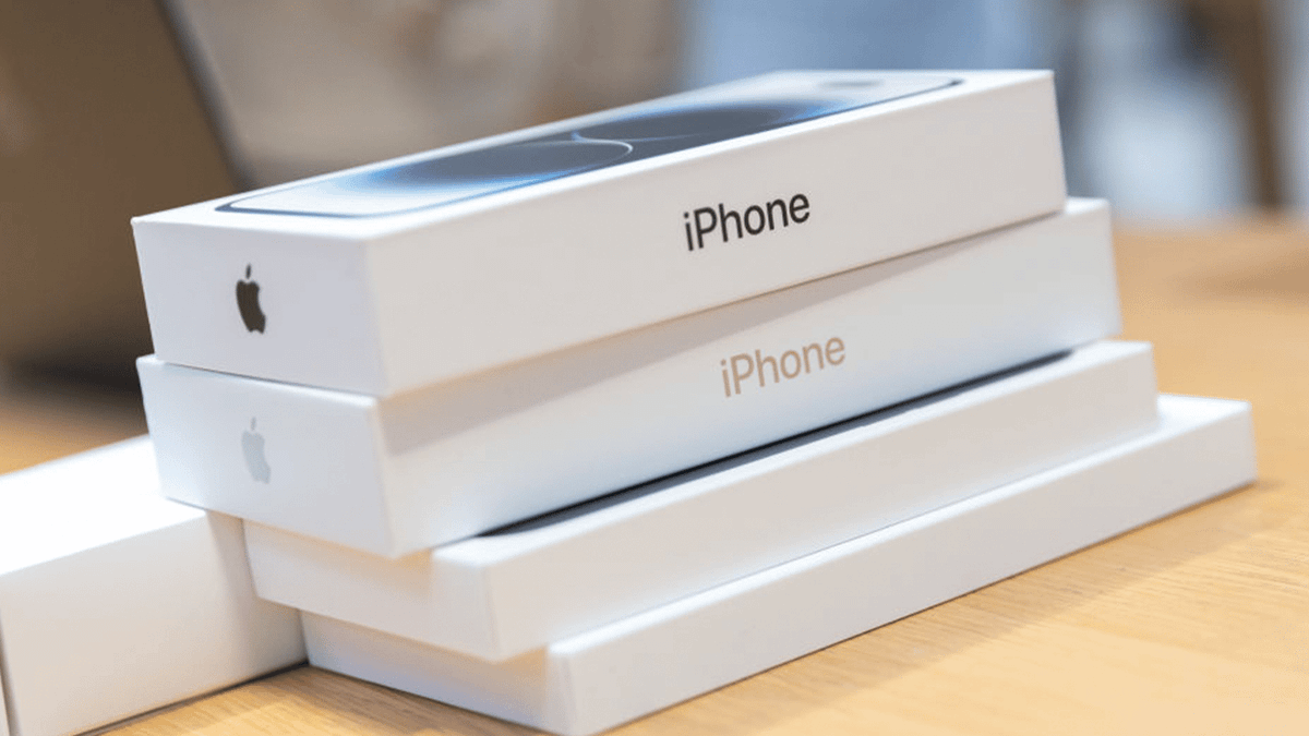 iPhone users warned about the hidden cost of 'device hoarding' as Apple ...