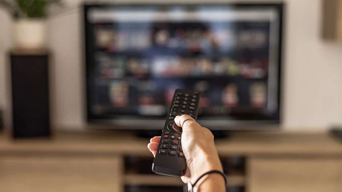 Viewers notice bizarre detail in Netflix doc on mother who catfished ...