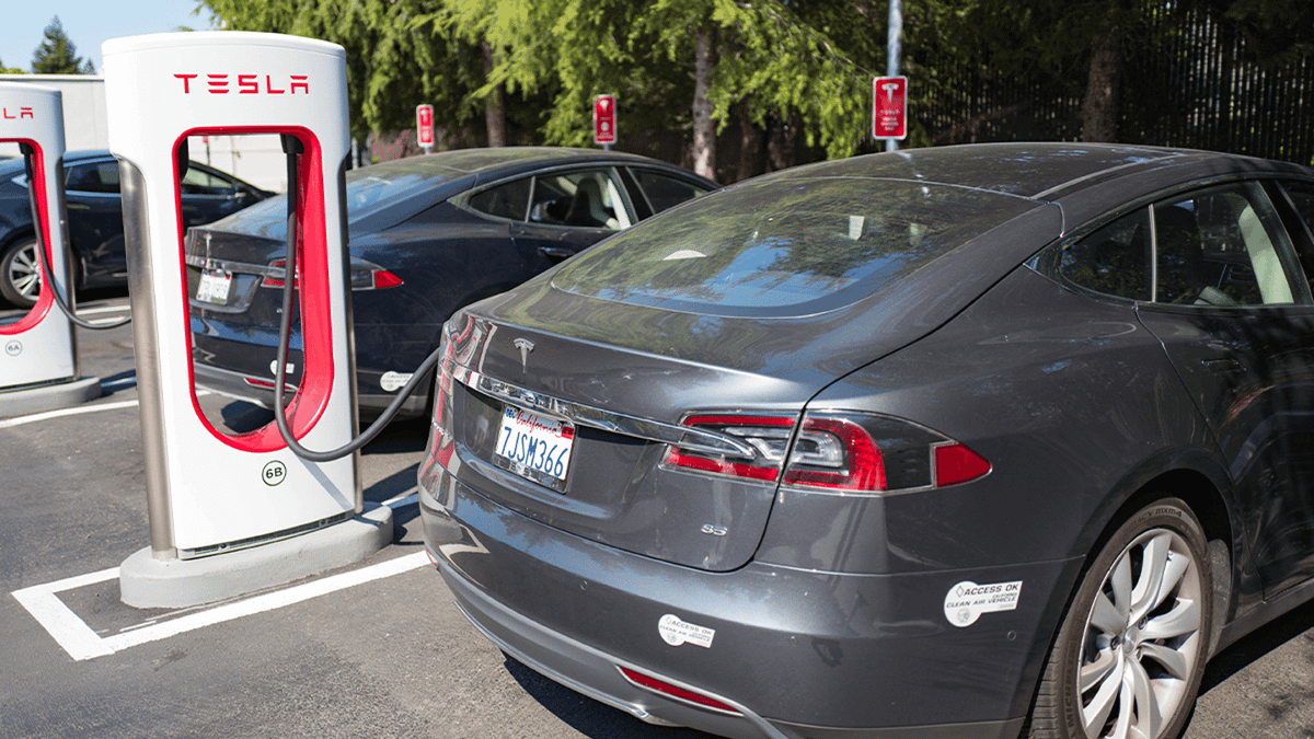 Woman whose Tesla crashed after 'brakes stopped working' ordered to pay ...