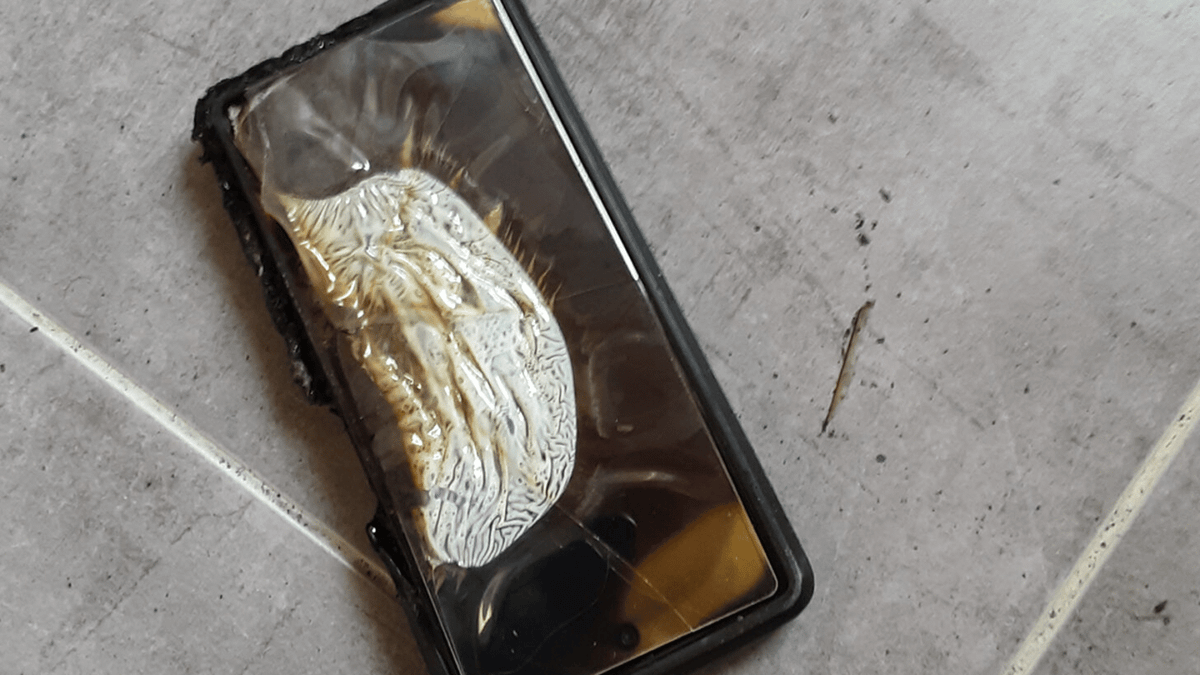 Calls for popular smartphone to be banned from planes after another ...