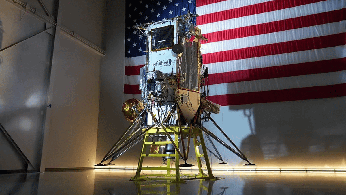 NASA launch daring project ahead of landmark Artemis mission to land ...