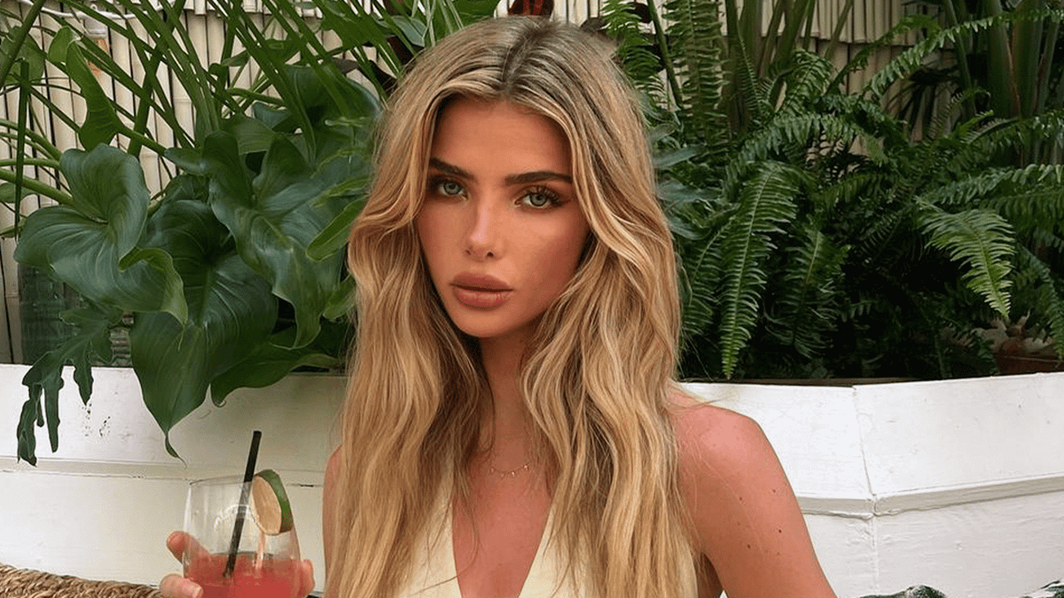 Insane amount of money influencer has lost as Meta demonetize her ...