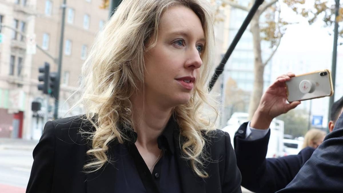 Elizabeth Holmes warns everyone to 'delete everything' urgently in ...