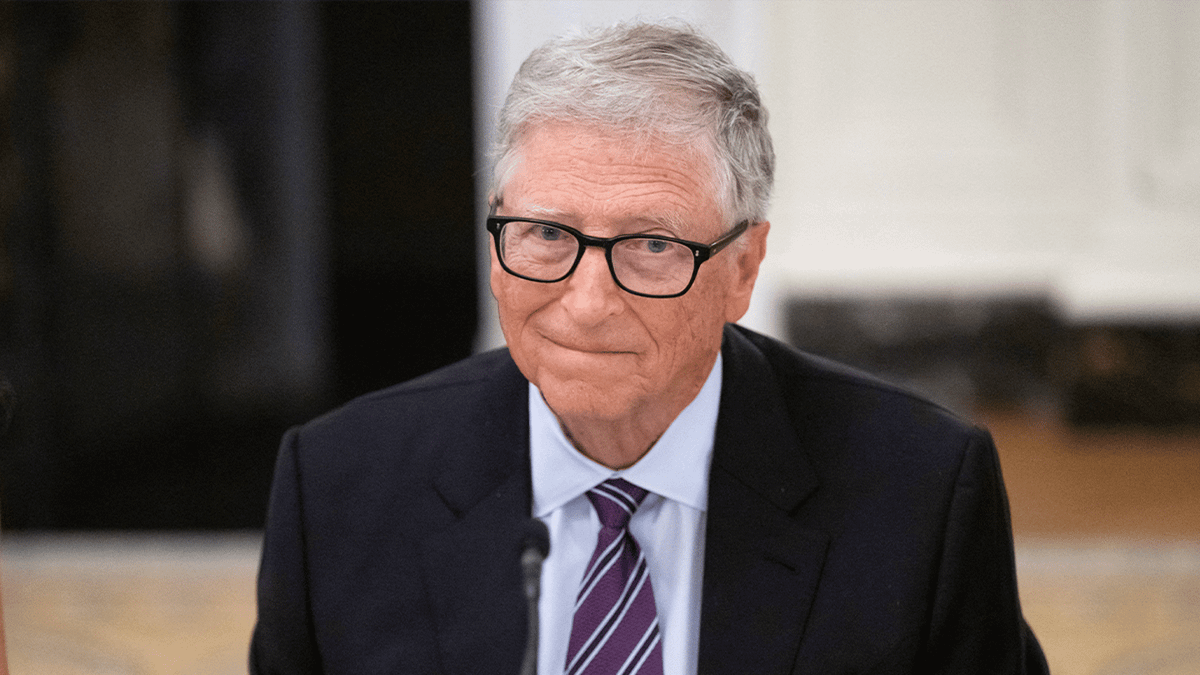 Bill Gates responds to Trump after President hit out at Microsoft ...