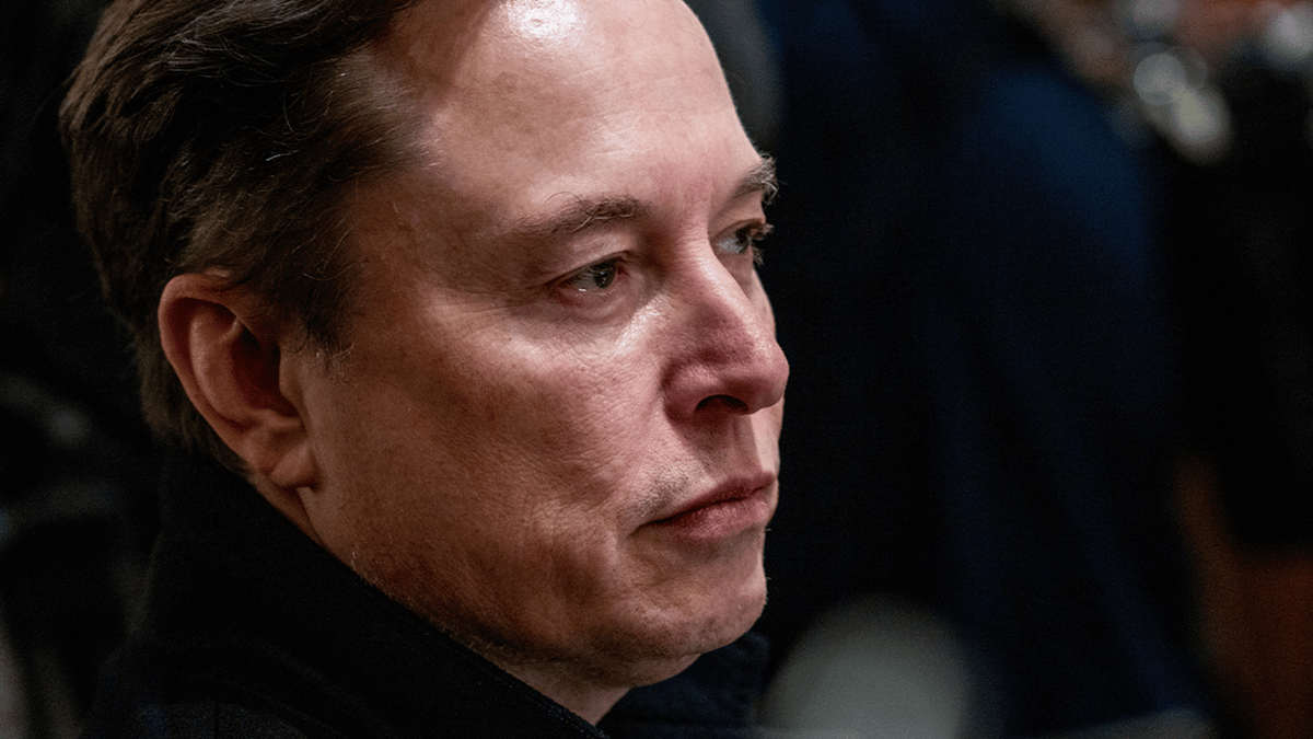Elon Musk ignites Moon landing conspiracy theories with new post using ...