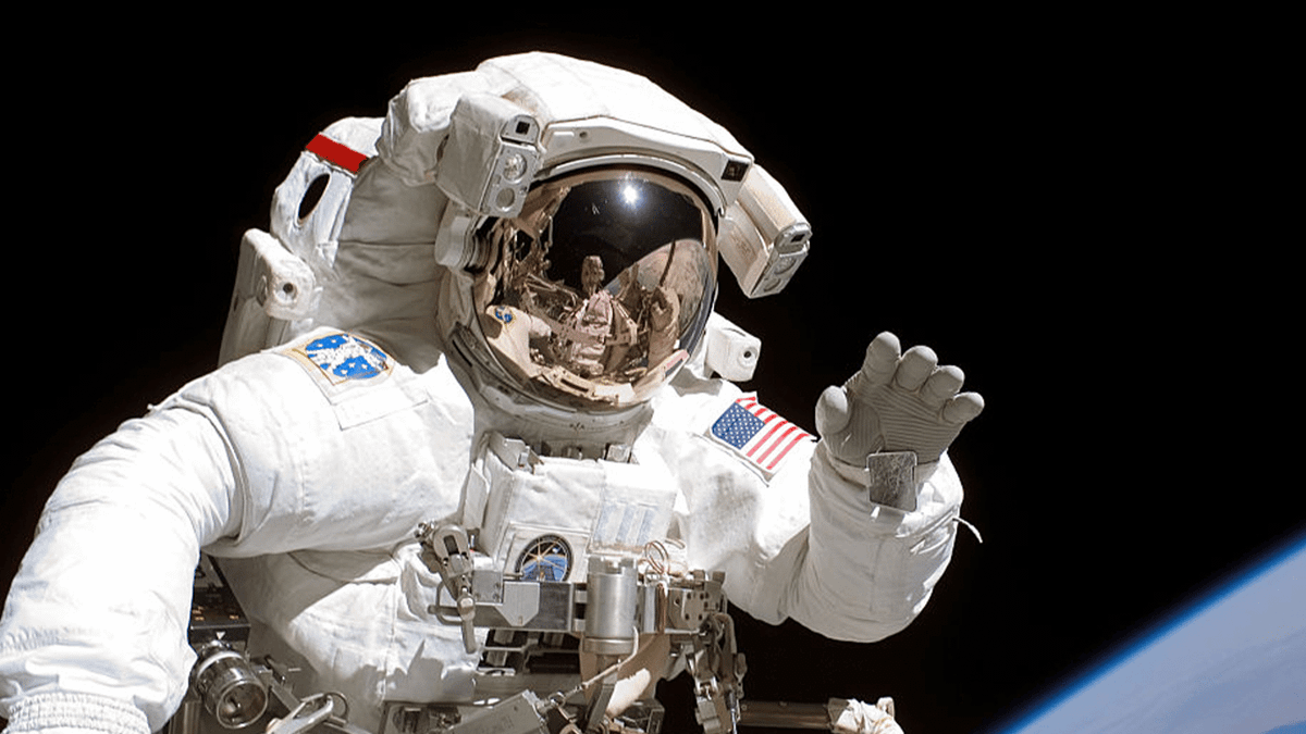 NASA astronauts finally allowed to beloved piece of tech with them into ...